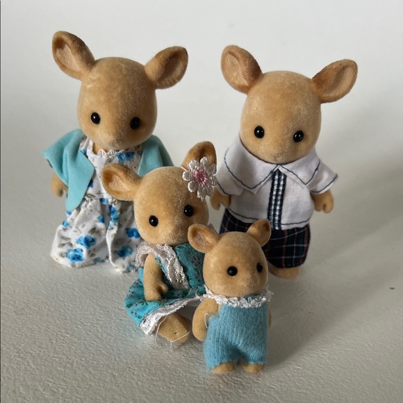 calico critters | Toys | Charming Tan And Blue Family Figurine Set ...